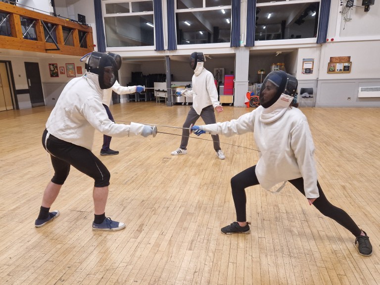 Fencing Beginners « Sheffield Buccaneers Fencing Club
